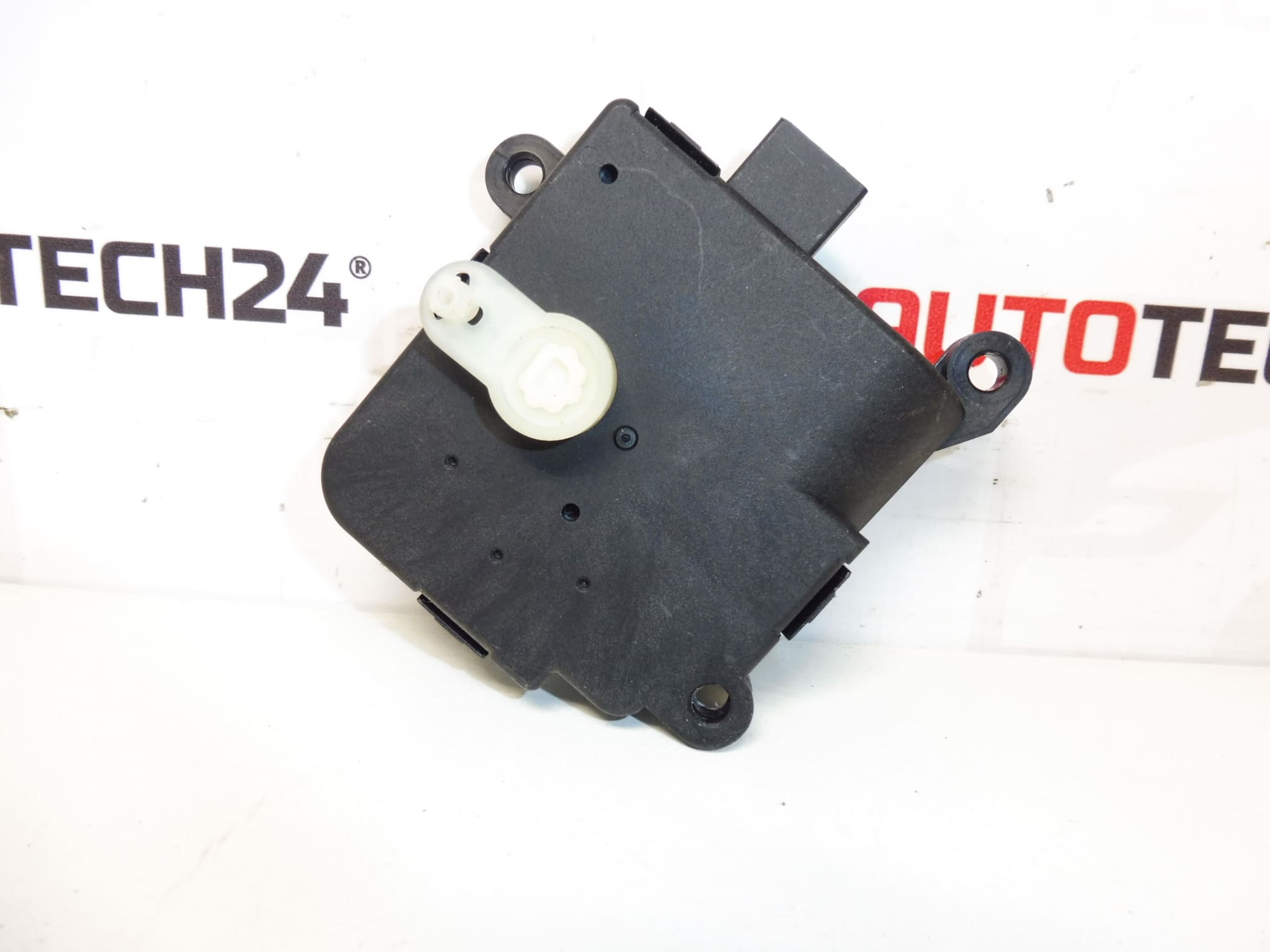 Verwarming servomotor Citroën Peugeot 210665693F 6447AP | A24 België